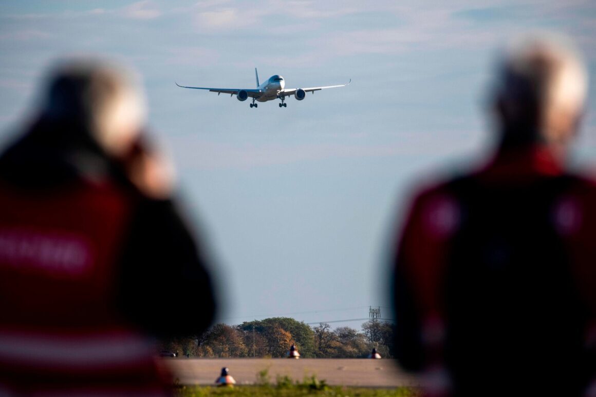 A Guide for Bringing Tech on Planes - Rob Base